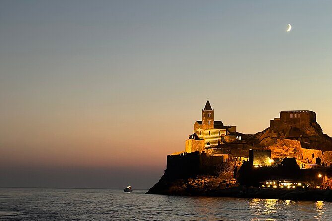 Sunset boat tour with aperitif - FAQs