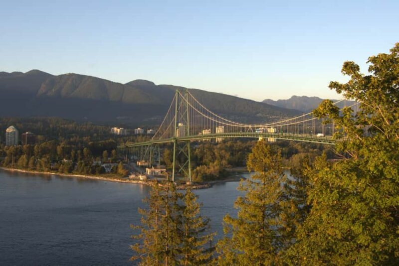 Sunset Bus Tour: Stanley Park & English Bay Photostops - What To Expect During the Tour