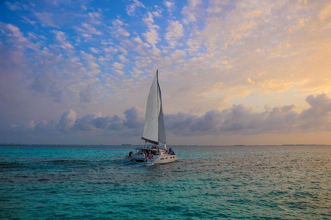 Sunset Catamaran Sailing - Who Would Love This?
