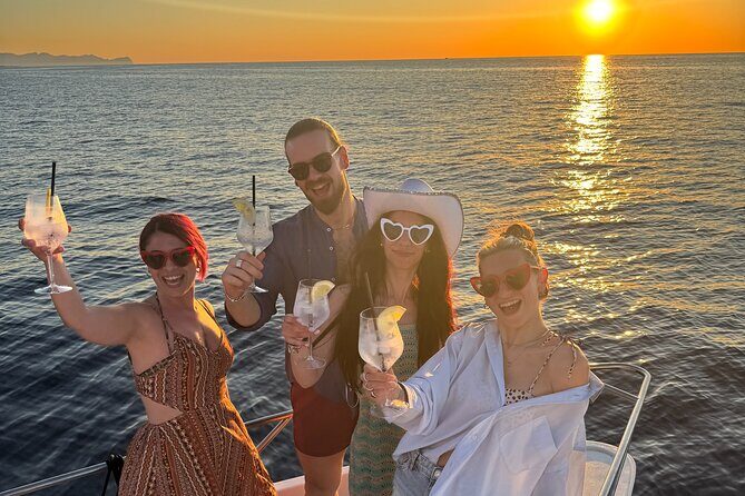 Sunset catamaran tour: Aperitif on the boat in Palermo - Key Points