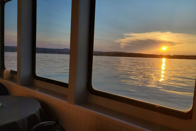 Sunset Cruise Experience on West Grand Traverse Bay - Key Points  