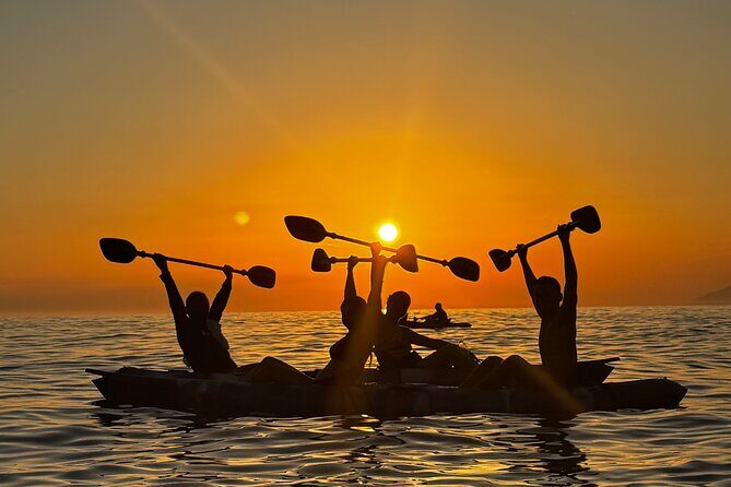 Sunset kayak/Sup tour - Lukova caves and Secret beaches - Key Points