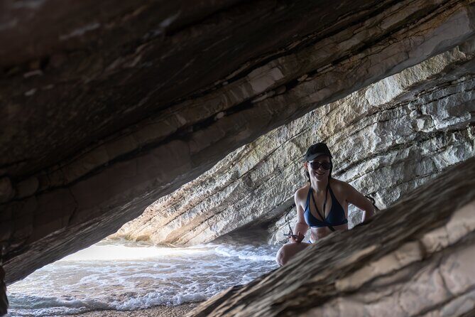 Sunset kayak/Sup tour - Lukova caves and Secret beaches - Authentic Experiences from Reviewers