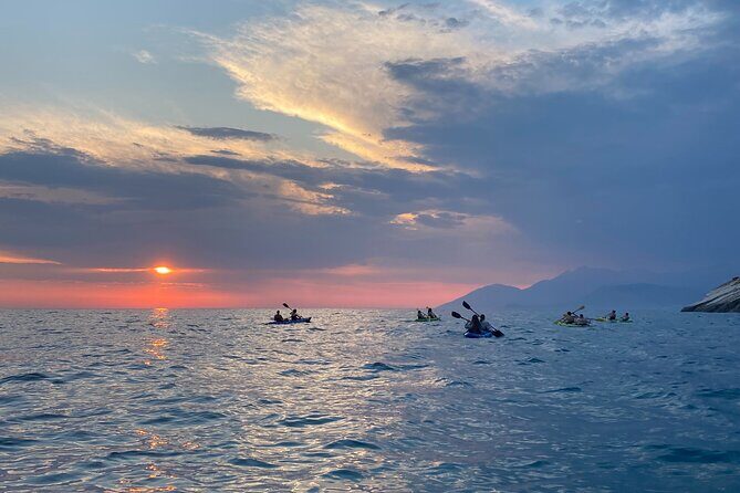 Sunset kayak/Sup tour - Lukova caves and Secret beaches - Who Should Book This Tour?