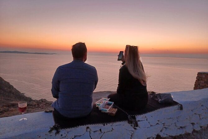 Sunset Lighthouse Armenistis - Key Points