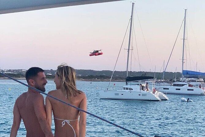 Sunset on a catamaran: from Es Vedrá to Cala Conta - Exploring the Itinerary in Detail