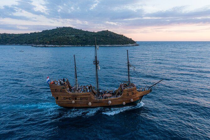 Sunset Panorama Cruise with a Guide on a Wooden Galleon - Sunset Panorama Cruise with a Guide on a Wooden Galleon: A Complete Review