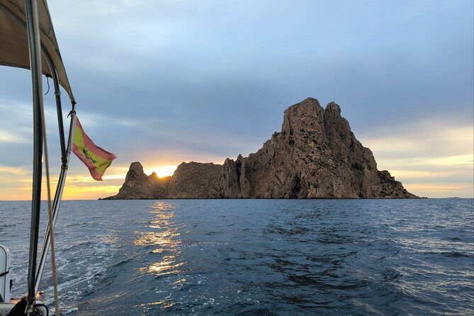 Sunset Private Sailboat Experience in Ibiza - The Itinerary: A Perfect Blend of Scenic Beauty and Relaxation