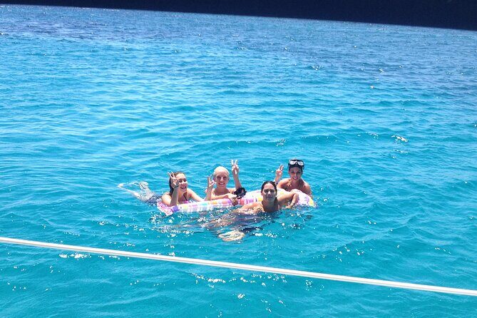 Sunset Sail Cruise to Rhenia, Mykonos Beach Safari, Dinner&Drinks - Who Should Book This Tour?