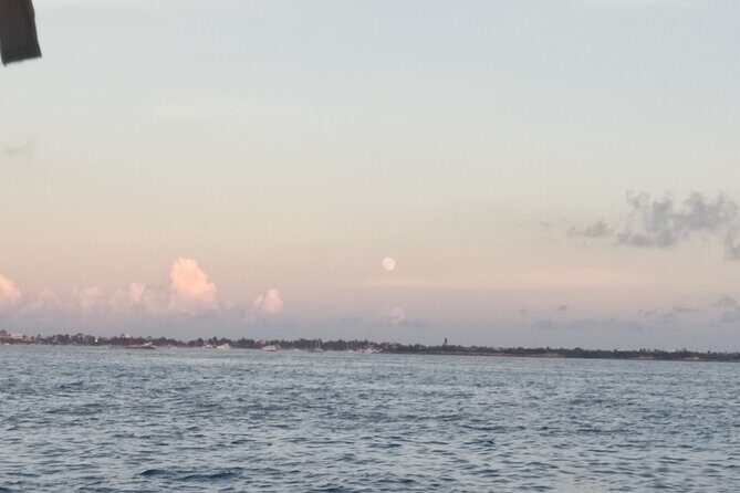 Sunset Sailing Adventure to Isla Mujeres Unlimited + Transfer from Cancún - Authentic Insights from Reviews