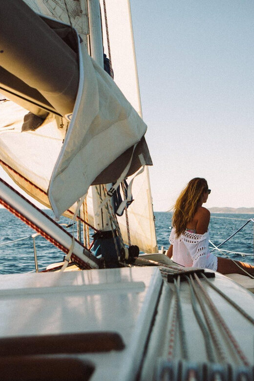 Sunset Sailing Tour on the Pakleni islands - FAQs