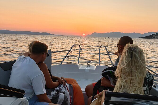 Sunset Speedboat Tour in Makarska with swim stop on island Bra - Key Points