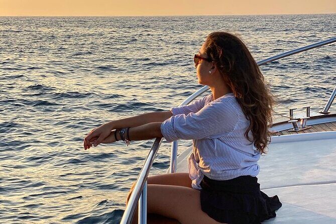 Sunset tour by private boat - An In-Depth Look at the Sunset Boat Tour on Capri