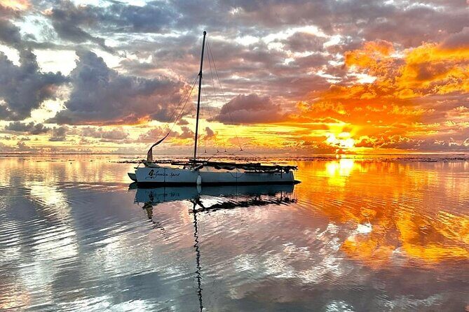 Sunset tour on a unique polynesian sailing outrigger - Moorea Sunset Sailing on a Unique Polynesian Outrigger: A Practical, Authentic Review
