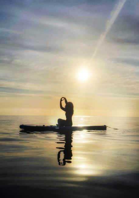 Sunset+paddle surf with music+fotos&videos Barceloneta+snack - Exploring the Experience