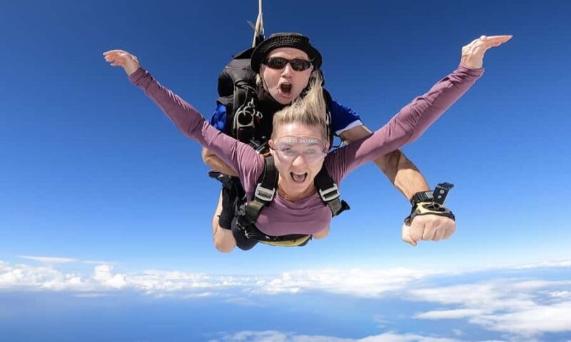 Sunshine Coast: Tandem Skydive with Beach Landing - Perfect For