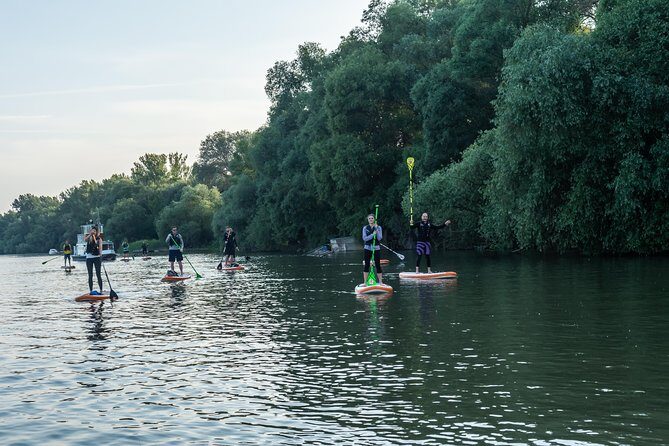 SUP Budapest: Sunset tour - A Relaxed Paddle with Spectacular Views