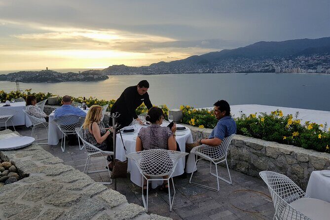Super DeLuxe Bella Vista Dinner &1 Drink +2 Drinks at CliffDivers - An In-Depth Look at the Tour