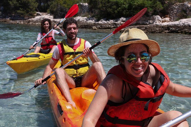 Supetar-Postira kayaking - An In-Depth Look at the Supetar-Postira Kayaking Tour