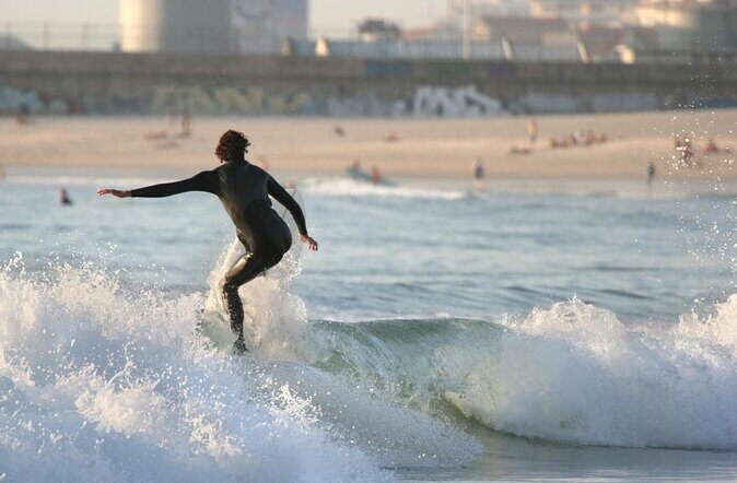 Surf class in Porto - small groups, ideal for beginners - A Closer Look at Portos Surf Experience for Beginners