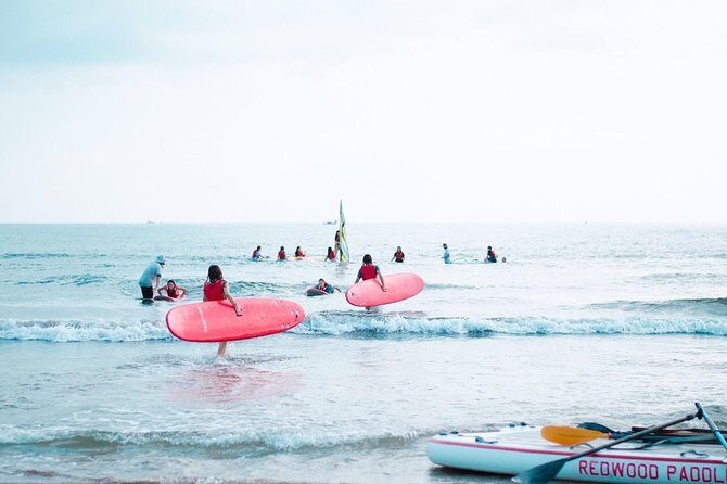 Surf lesson on Valencia beach - Who Should Book This Surf Lesson?