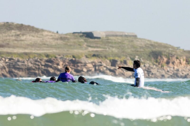 Surf lessons on the mythical site of La Torche - Practical Tips for Your Surf Lesson