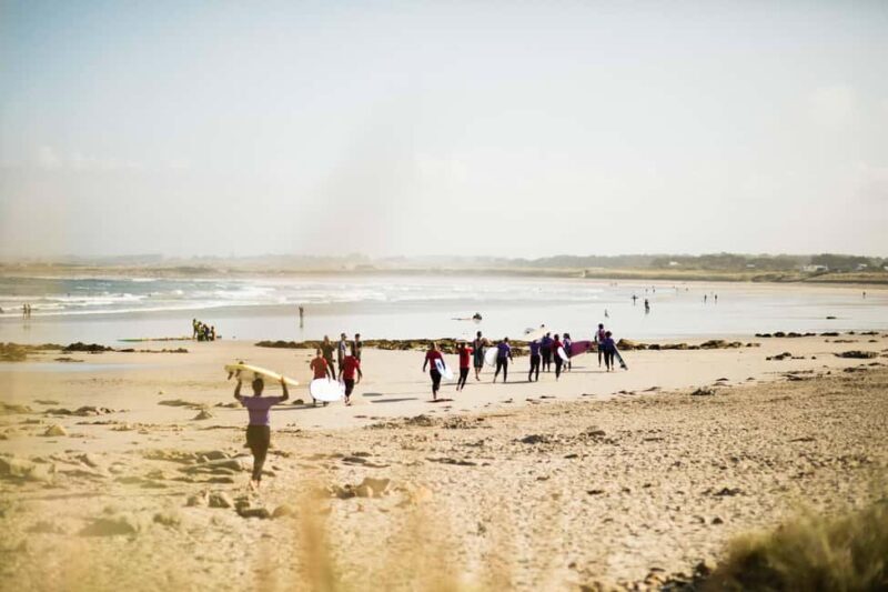 Surf lessons on the mythical site of La Torche - FAQ