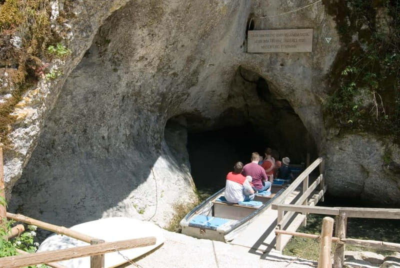 Swabian Jura: Entering the Wimsen Cave by boat - Key Points