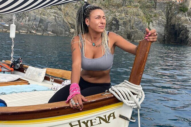 Swim&Enjoy 5 terre on the PINK Hyena with Captain Jenny! - FAQs