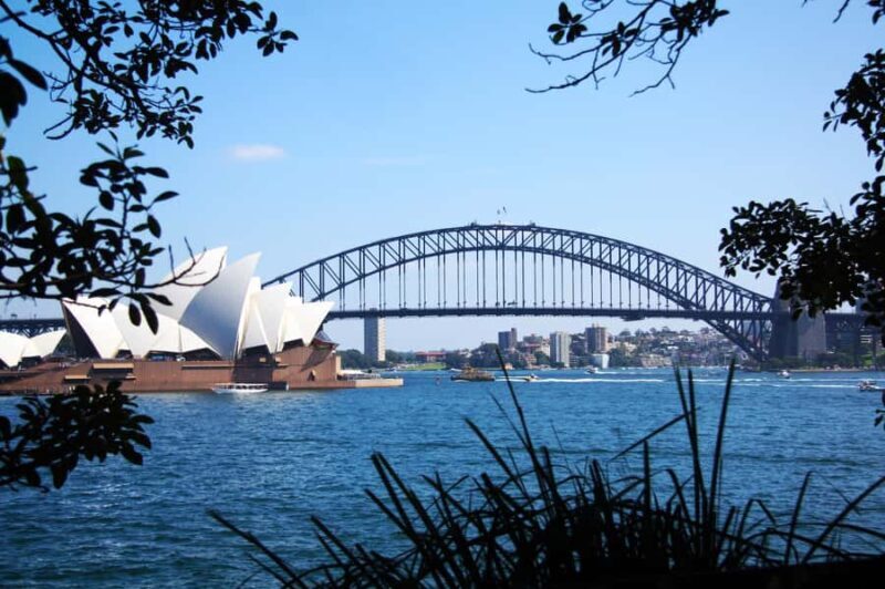 Sydney Half Day private tour: see Opera House, Bondi Beach - Key Points