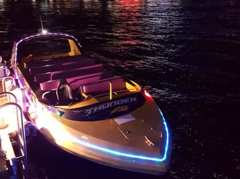 Sydney Harbour: 30 Minute Slow Jet Boat Vivid Cruise - A Closer Look at the 30-Minute Vivid Cruise Experience
