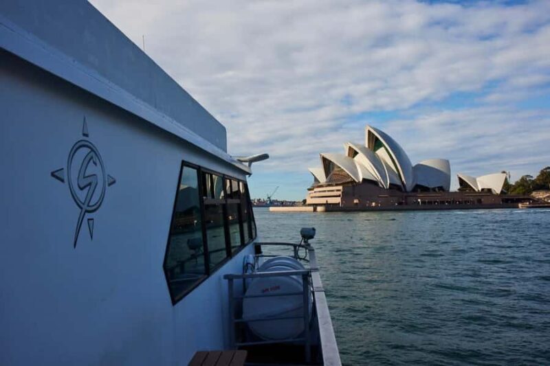 Sydney: Harbour Cruise with Buffet Lunch - Key Points