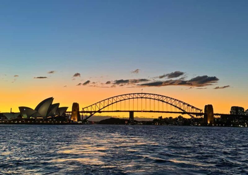 Sydney: Harbour Dinner Cruise with Buffet - Key Points