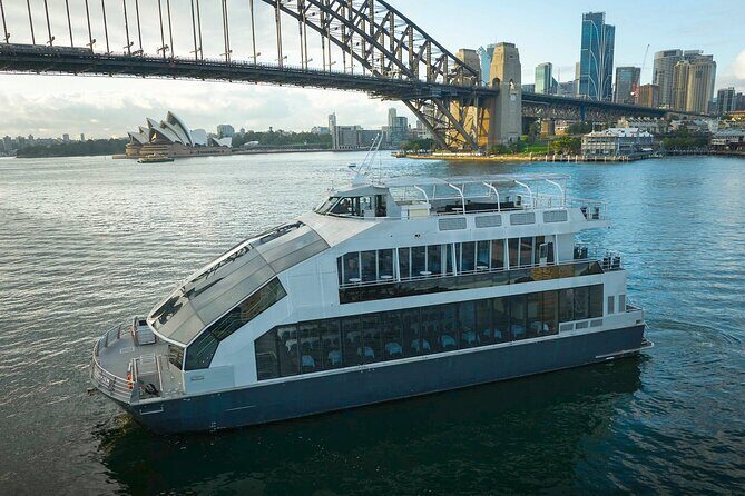 Sydney Harbour Glass Boat Lunch Cruise with Buffet - An In-Depth Look at the Experience