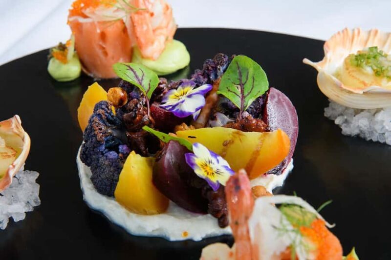 Sydney Harbour: Glass Boat Signature Dinner Cruise - Who Is This Cruise Best Suited For?