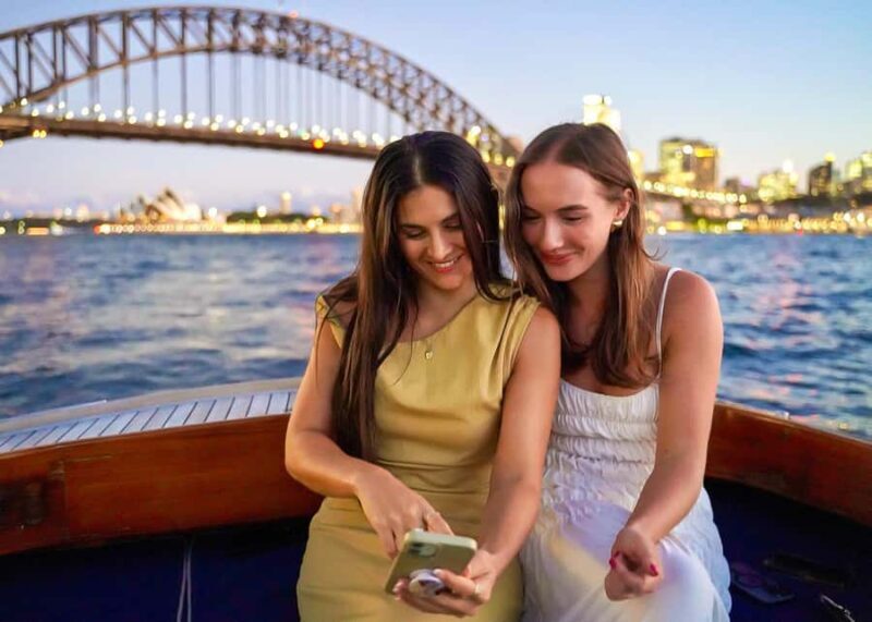 Sydney Harbour Iconic Sunset Selfies Tour - Authentic Insights from Reviews