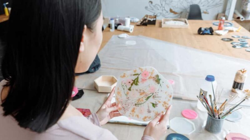 Sydney: Resin Art Classes - Cheeseboards & Coasters - An In-Depth Look at the Resin Art Class