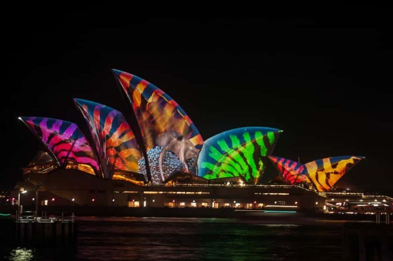 Sydney: Vivid Festival of Light Harbor Cruise with Dinner - Practical Details