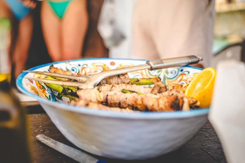 Syracuse: Boat tour with barbeque on board - FAQ