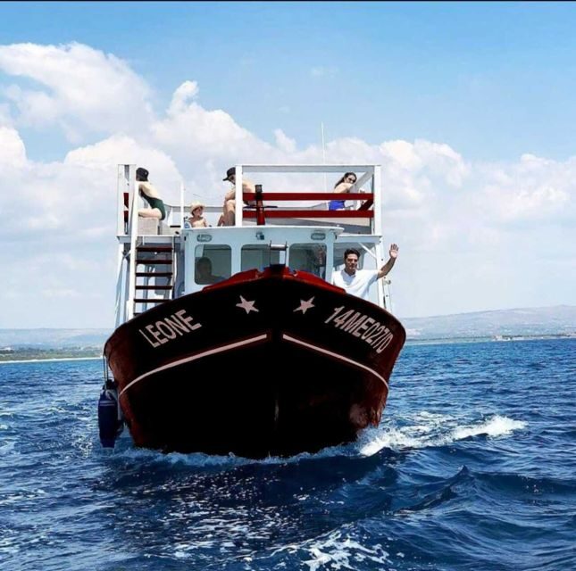 Syracuse: Ortigia Island Boat Tour with Lunch and Wine - The Sea Caves and Plemmirio Nature Reserve