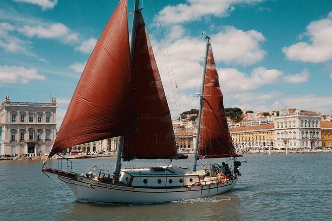 Tagus River - Private Tour on Vintage Sailboat - A Closer Look at the Experience