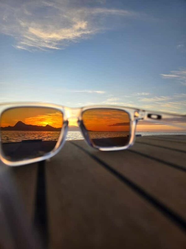 Tahiti Lagoon: An unforgettable sunset cruise facing Moorea - Tahiti Lagoon: An Unforgettable Sunset Cruise Facing Moorea