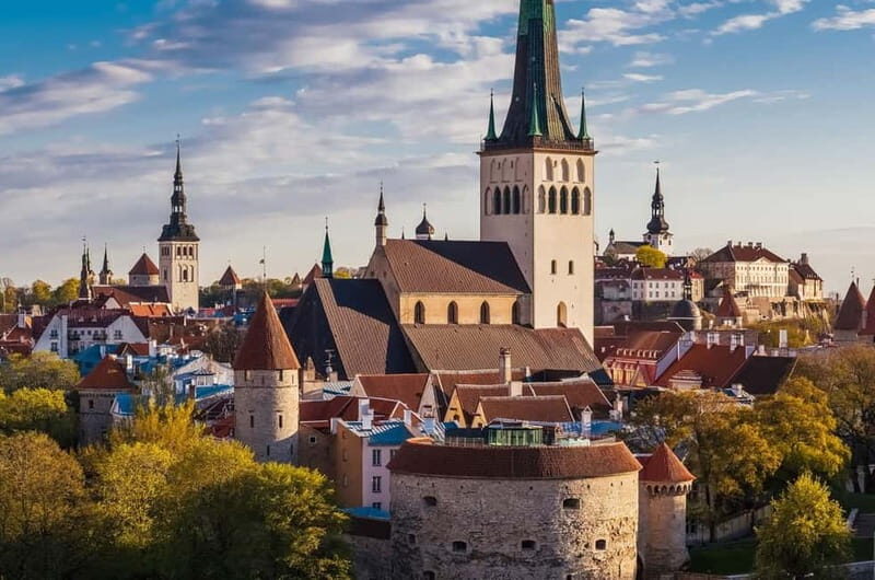 Tallinn: Audio Self Tour Guide with 10 Sightseeing Points - Exploring Tallinn: What You Can Expect