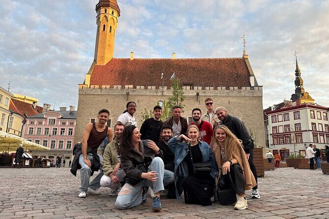 Tallinn Old Town Bar-Hopping - free shots, discounts & club - Key Points