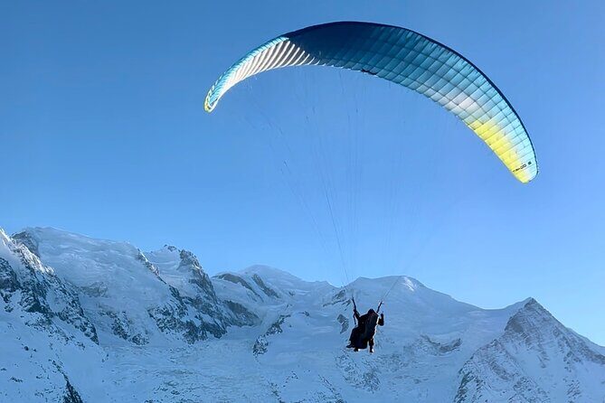 Tandem Paragliding Flight to Chamonix Facing Mont Blanc - An In-Depth Look at the Paragliding Adventure