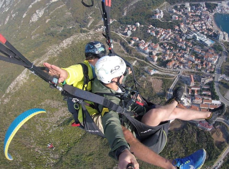 Tandem Paragliding in Budva with Expert Pilots/All-inclusive - Safety and Comfort