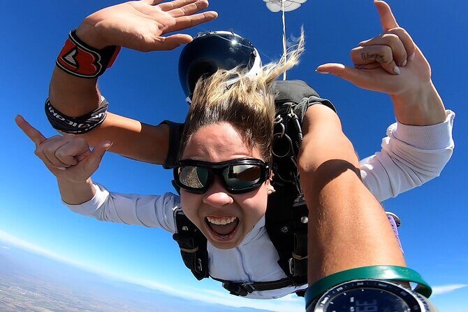 Tandem Skydive in Puerto Vallarta With Beach Landing - FAQs