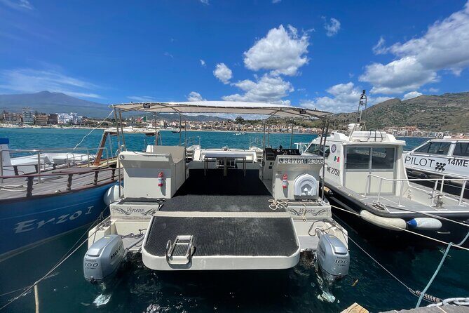 Taormina Dolfin 2-hour boat tour - The Sum Up