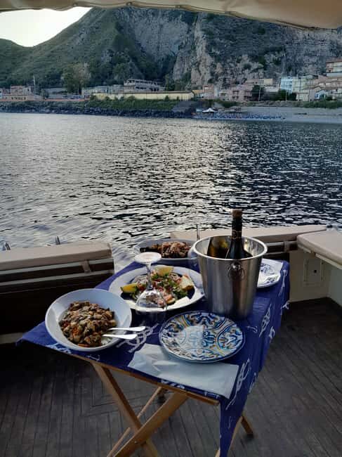 Taormina: Isola Bella Boat Tour with Prosecco Onboard - Key Points