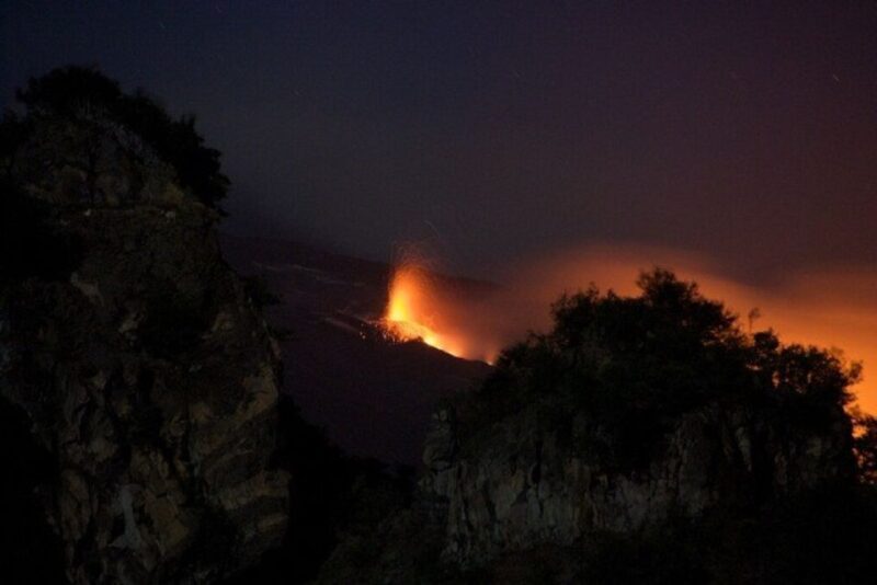 Taormina: Mount Etna Sunset Tour with Cave Visit and Tasting - Authentic Experiences & Customer Insights